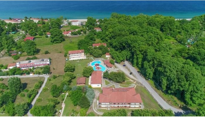 Sintrivanis Beach Resort din Paralia Skotinas Grecia travos.ro